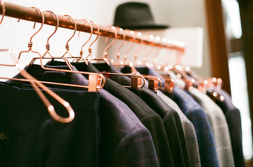 Robe bleu : tendances, styles et conseils pour bien la porter